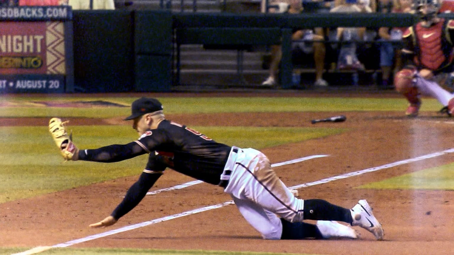 D-backs first baseman Walker takes home a Gold Glove | 11/01/2022 ...