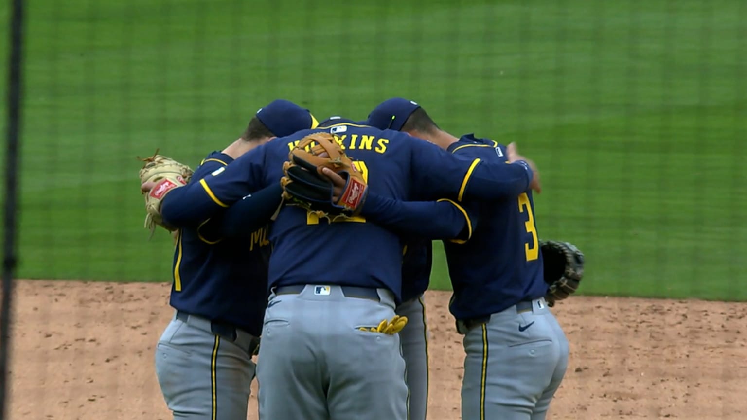 Jared Koenig seals Brewers' win | 04/27/2025 | Milwaukee Brewers