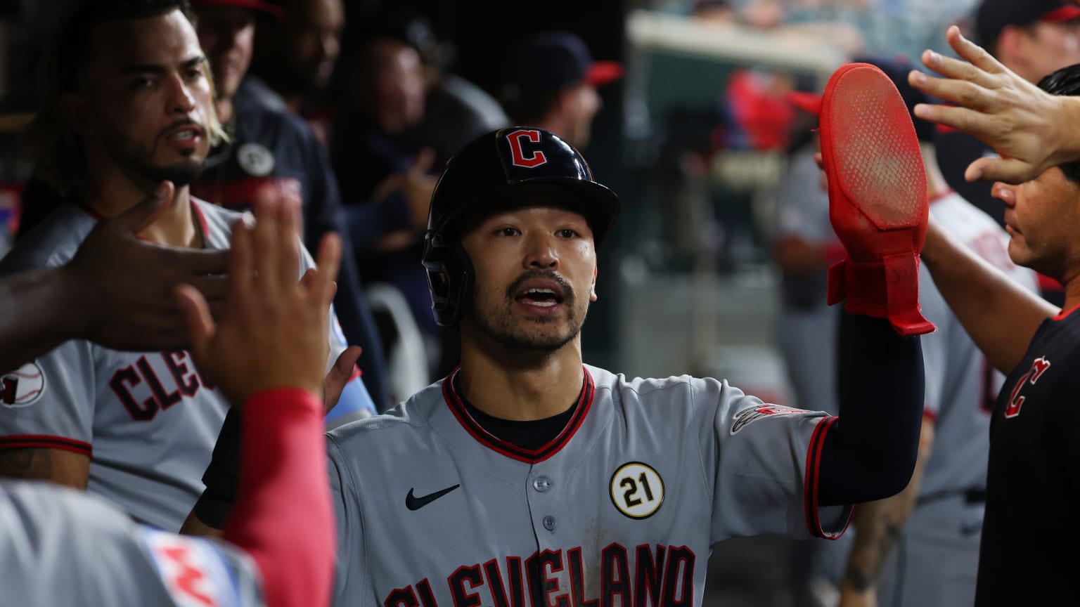 Guardians score four runs in the 10th | 09/16/2025 | MLB.com