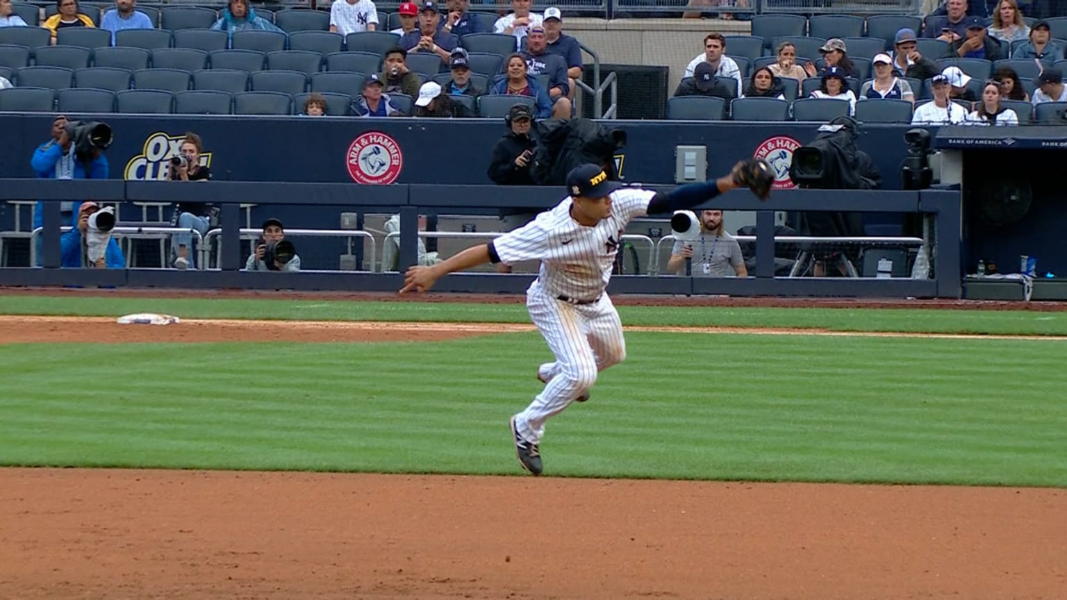 Isiah Kiner-Falefa makes a stellar leaping catch | 09/11/2022 | New ... Isiah Kiner-Falefa makes a stellar leaping catch | 09/11/2022 | New ...