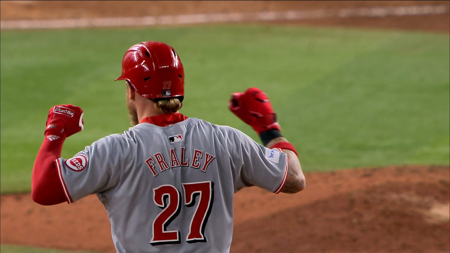 Jake Fraley's two-run double | 08/05/2024 | Cincinnati Reds