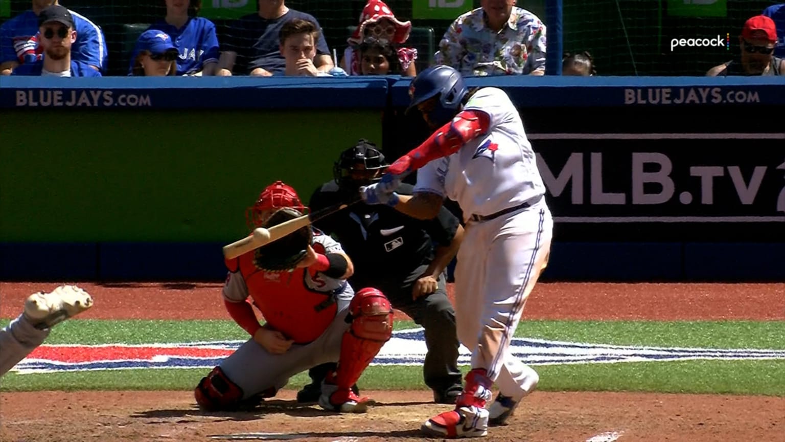 Vladimir Guerrero Jr. cuts the deficit to one in 10th | 07/30/2023 ...