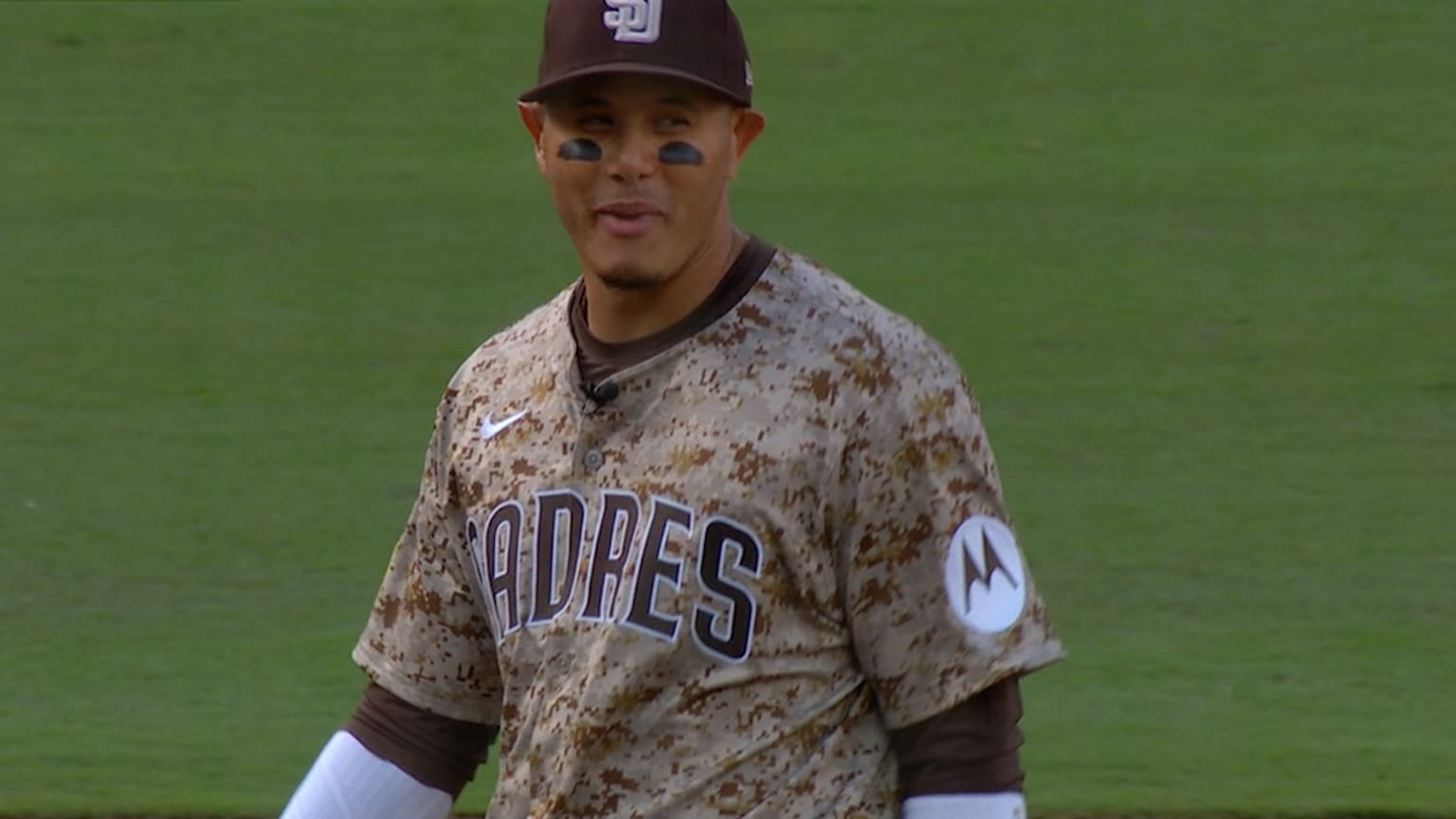 Manny Machado mic'd up in the field | 03/30/2025 | San Diego Padres
