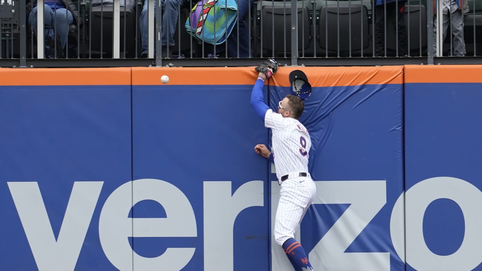 Salvador Perez homers after review | 04/13/2024 | New York Mets