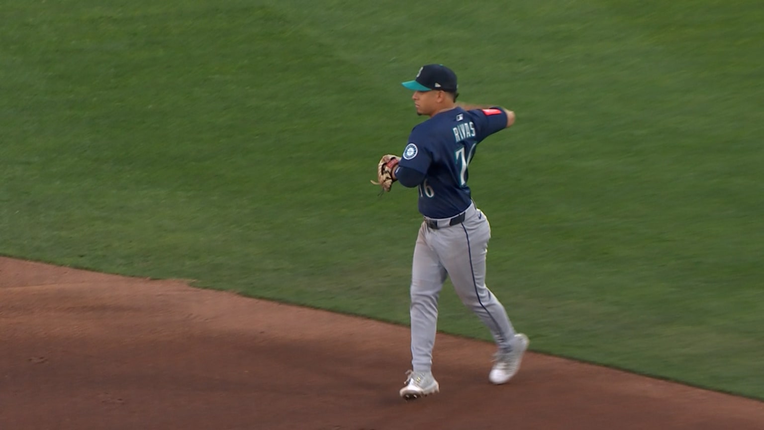 Leo Rivas salta para atrapar el lineazo | 05/05/2025 | Los Mariners de ...