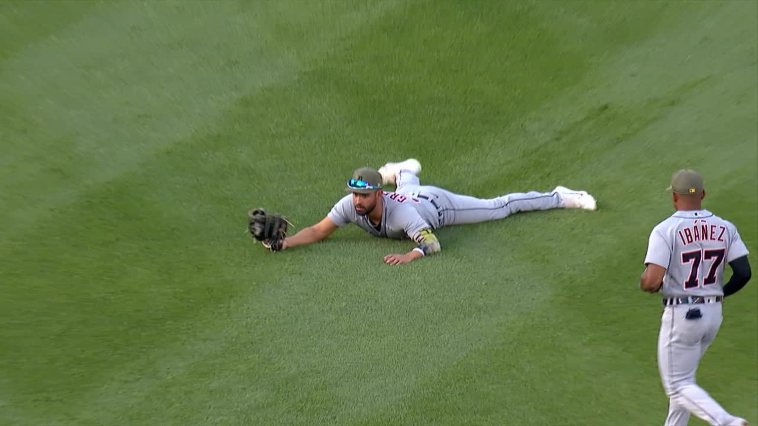 Riley Greene dives forward for an incredible catch | 05/19/2023 ...