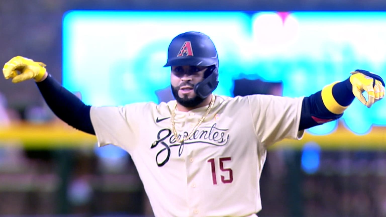 Emmanuel Rivera lifts an RBI double, ties game at 1 | 09/02/2022 ...