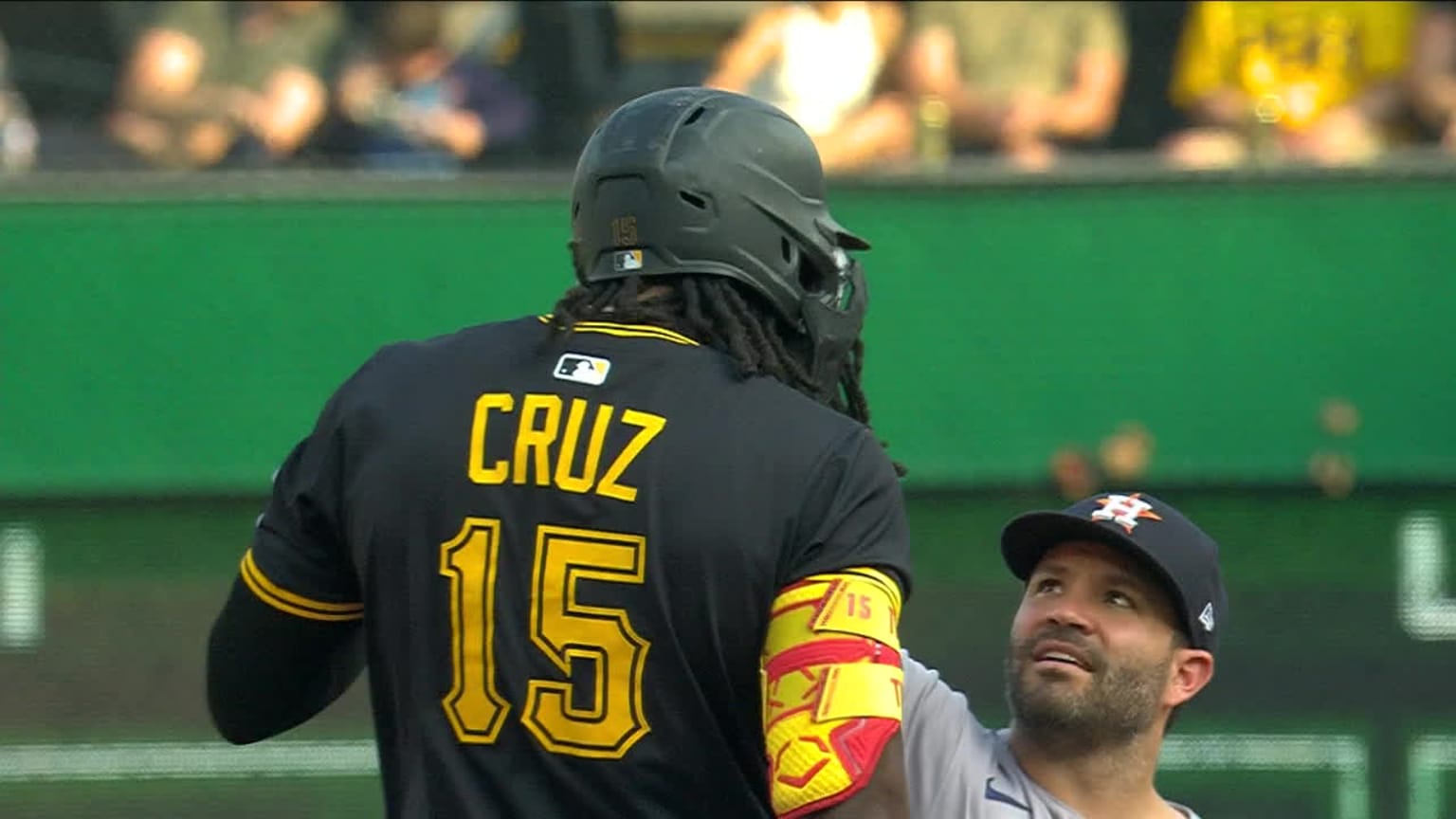 Jose Altuve helps Oneil Cruz with his helmet | 06/03/2025 | Pittsburgh ...