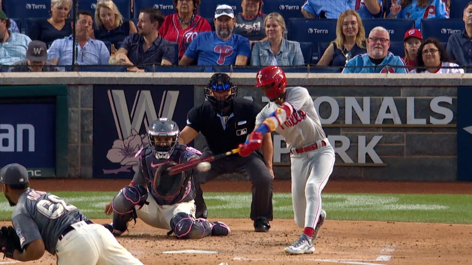 Johan Rojas lines an RBI single to left field | 08/18/2023 ...