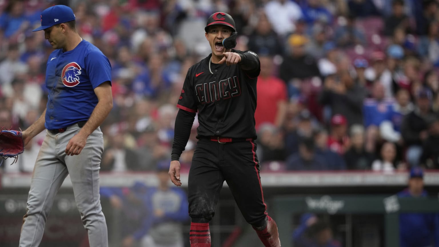 Austin Hays scores on a wild pitch | 05/23/2025 | Cincinnati Reds