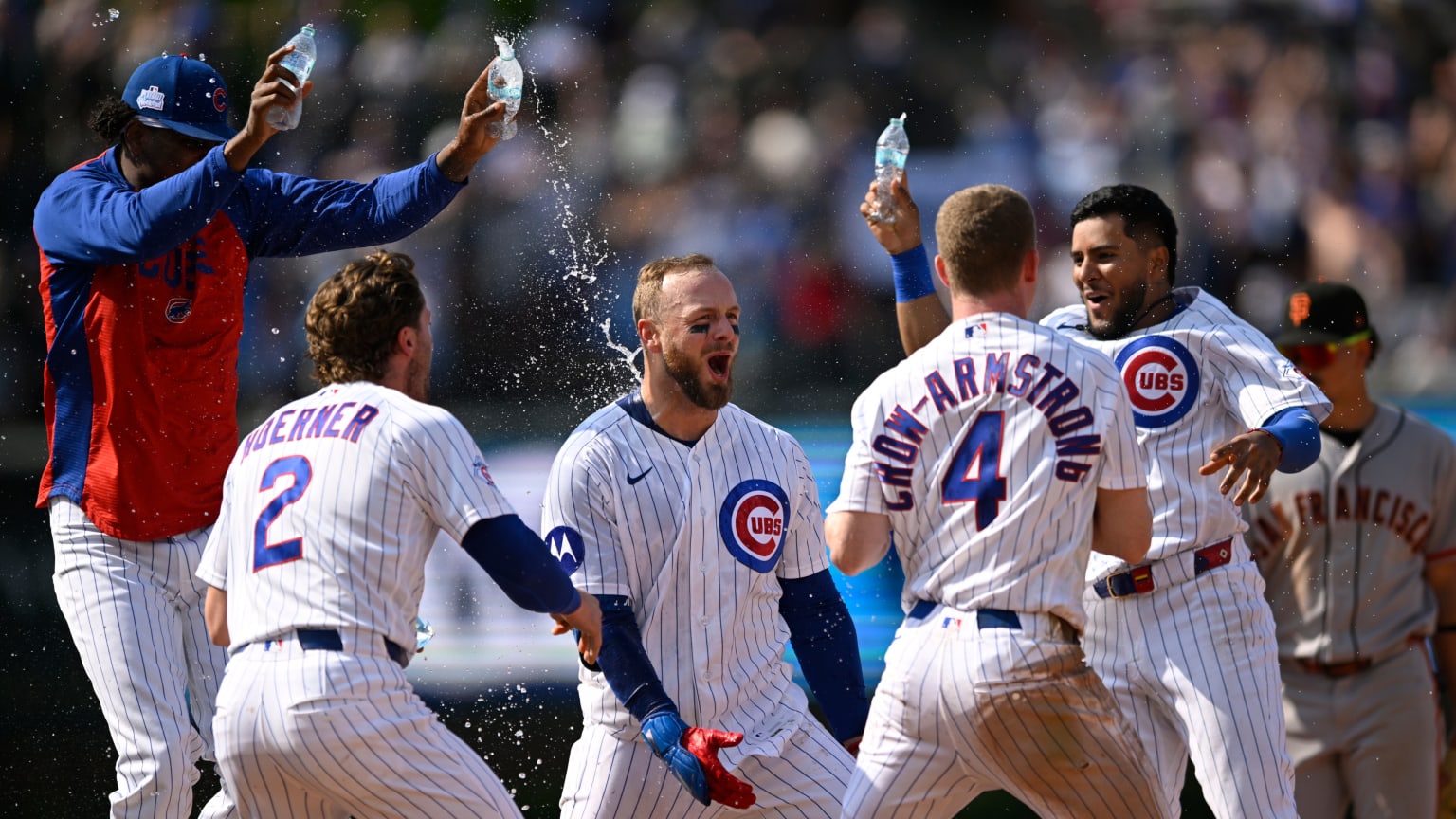 Cubs walk off on error after Michael Busch's single | 06/06/2026 ...