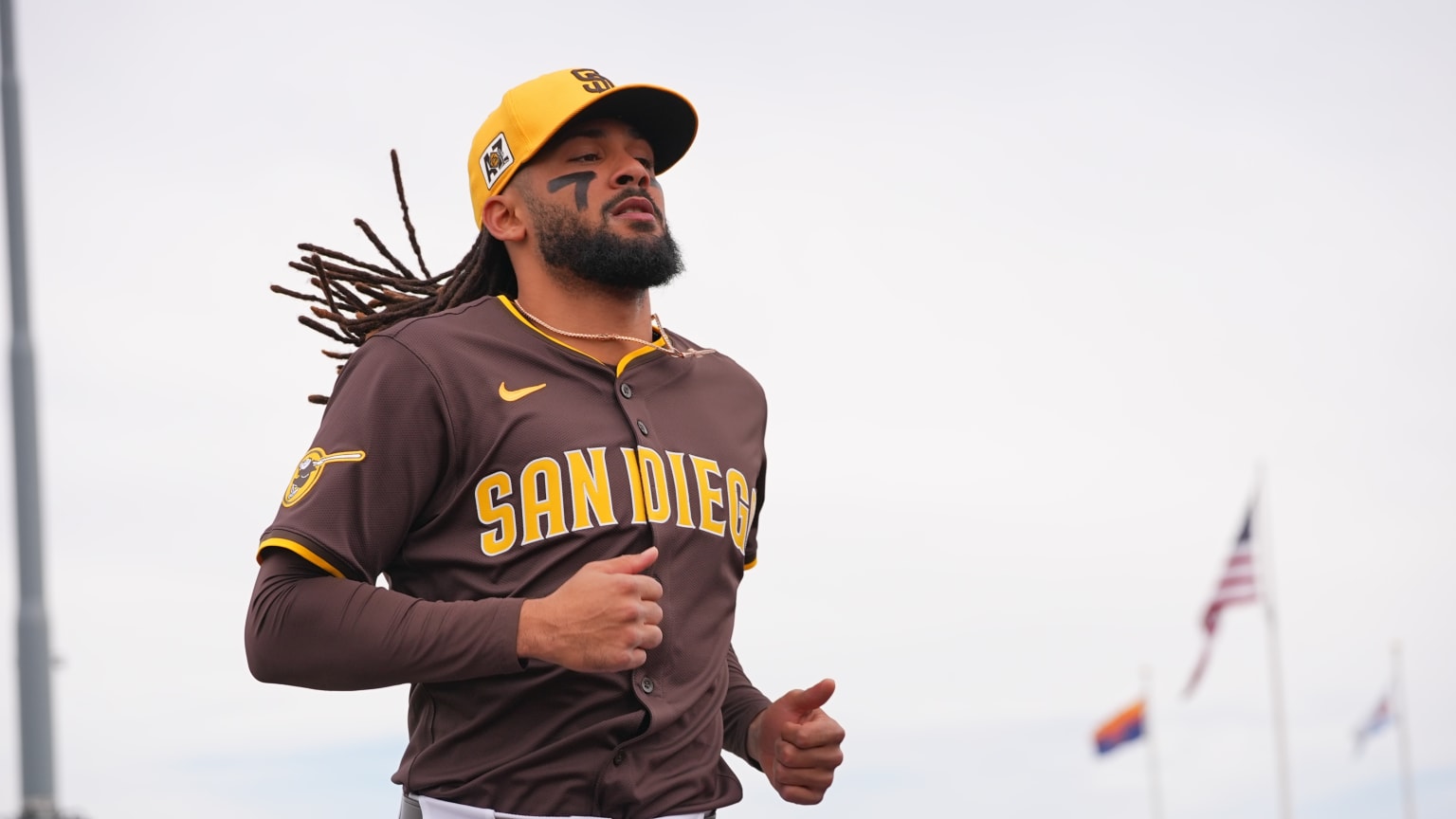 Fernando Tatis Jr. singles to center field | 03/05/2025 | San Diego Padres
