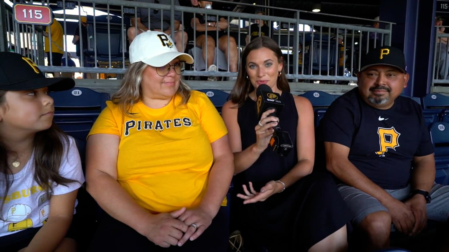 Rafael Flores' family in attendance for his debut | 09/17/2025 ...