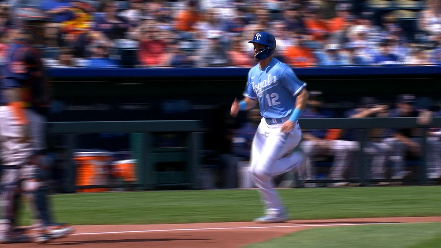 Drew Waters lifts a sacrifice fly to right field | 09/17/2023 | Kansas ...