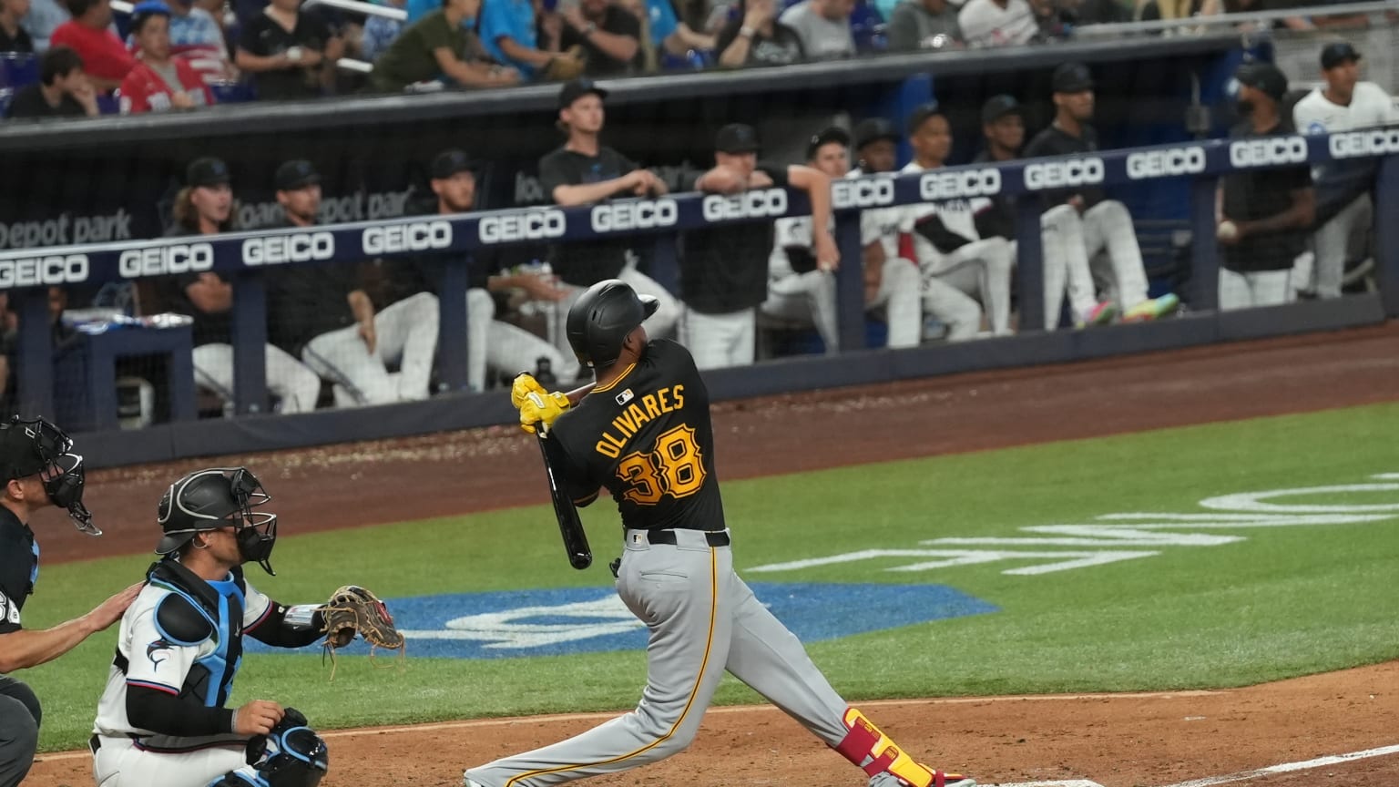 Edward Olivares' pinch-hit home run (1) | 03/28/2024 | Pittsburgh Pirates