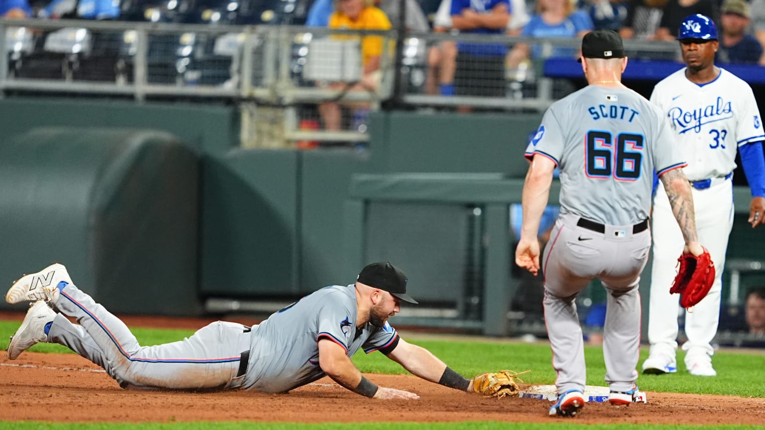 Tanner Scott secures the win | 06/25/2024 | Miami Marlins