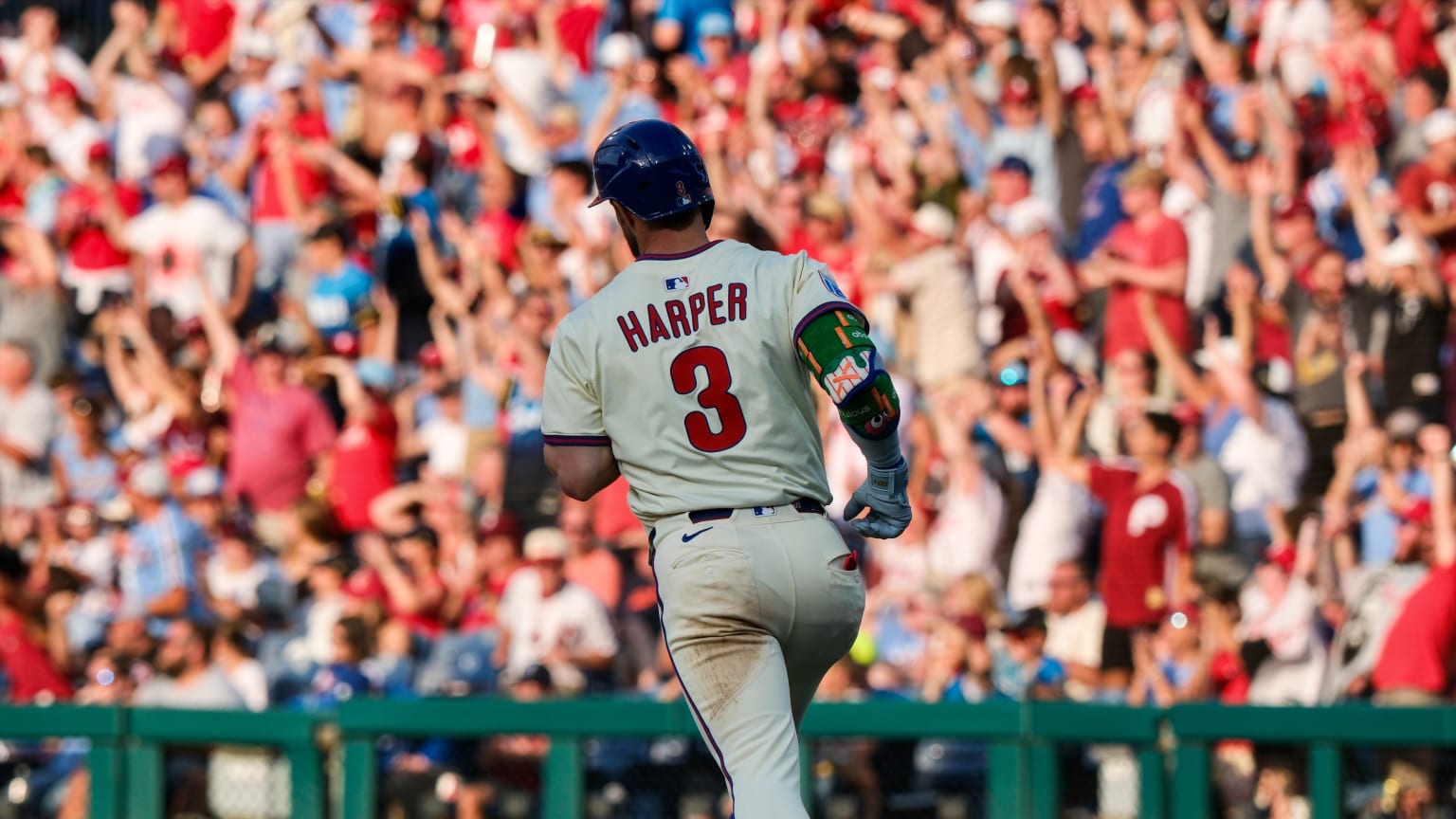 Bryce Harper's two-run home run (16) | 08/02/2025 | MLB.com