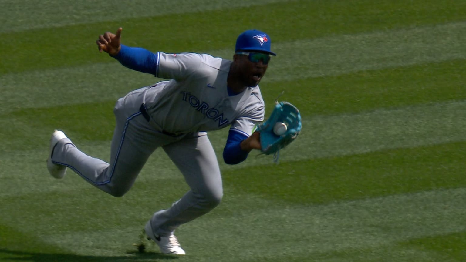 Jesús Sánchez's diving catch | 04/03/2026 | Toronto Blue Jays