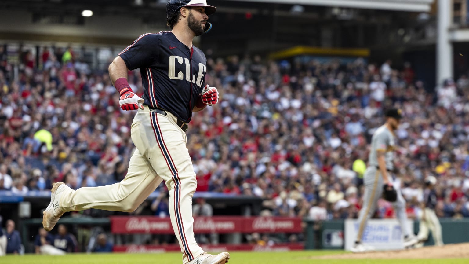 Austin Hedges' RBI sac bunt | 08/30/2024 | Cleveland Guardians