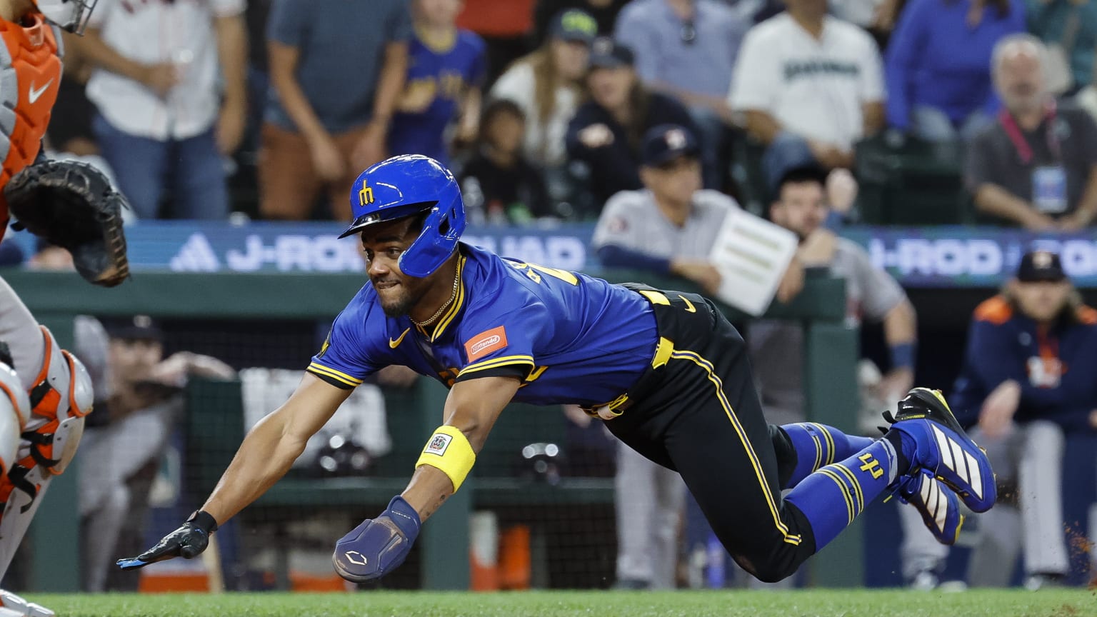 Donovan Solano's sacrifice fly | 07/18/2025 | Seattle Mariners