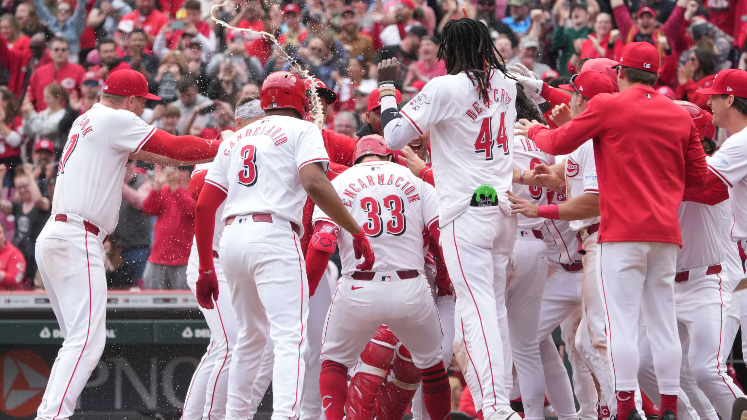 Reds' back-to-back homers fuel walk-off win | 03/31/2024 | Cincinnati Reds