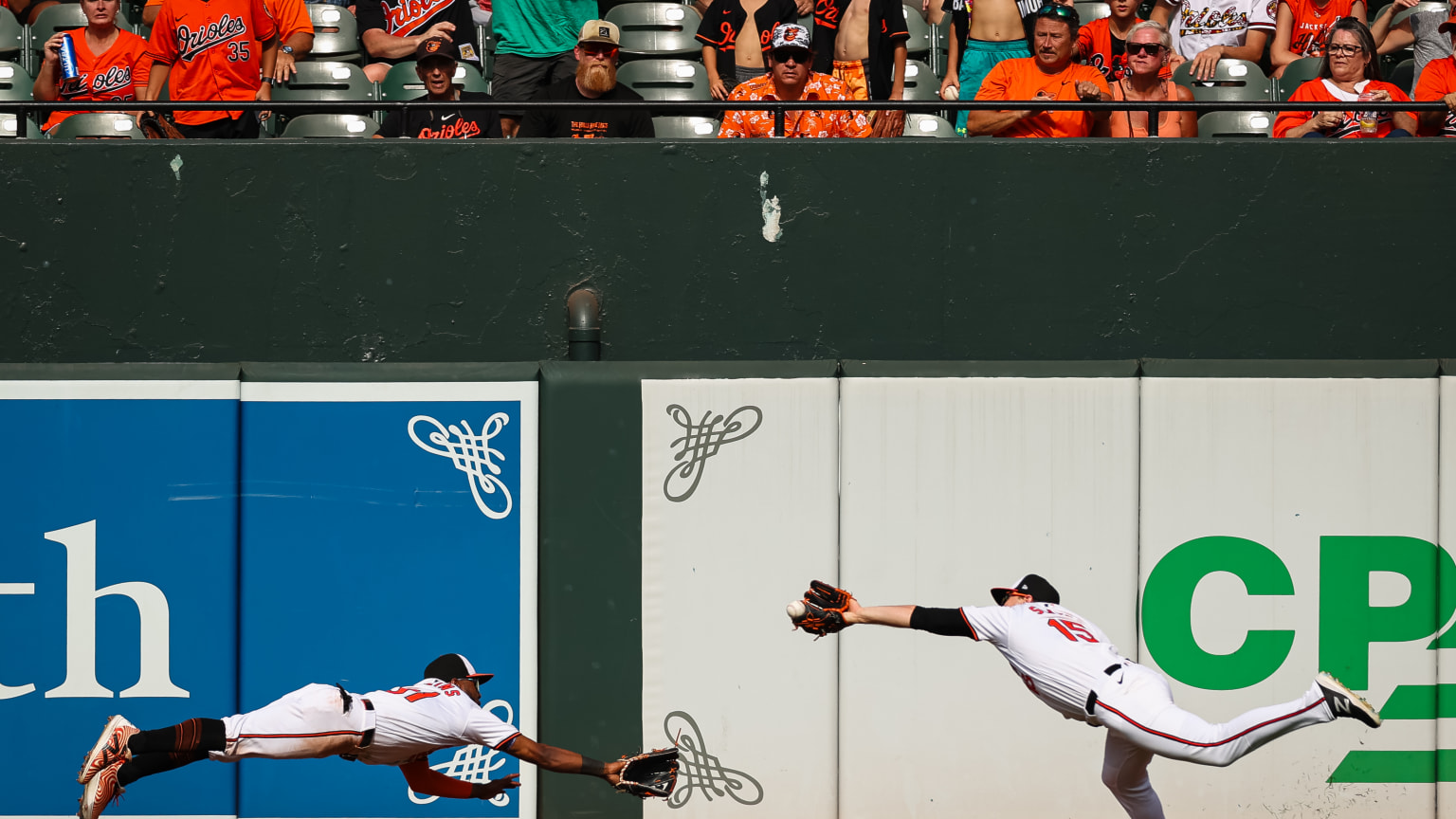Mullins and Slater collide in right-center field | 09/19/2024 ...