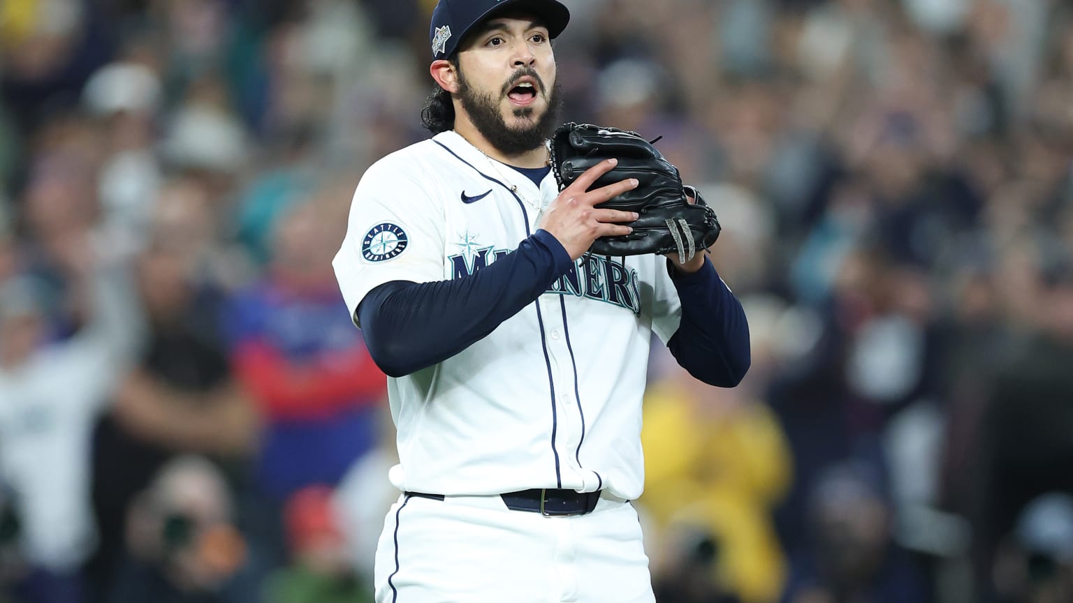 Andrés Muñoz on Eugenio Suárez, Game 5 emotions | 10/18/2025 | MLB.com