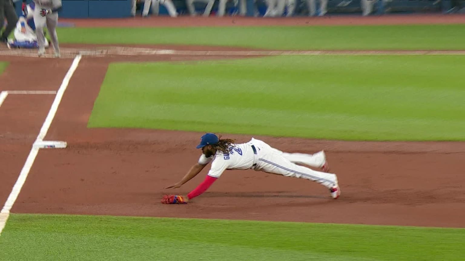 Vladimir Guerrero Jr. makes a sensational diving stop | 06/30/2023 ...