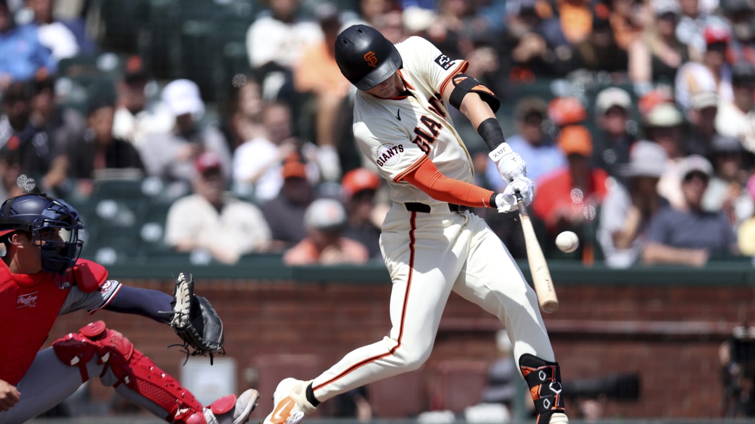 Tyler Fitzgerald's RBI single to left field | 04/10/2024 | San ...