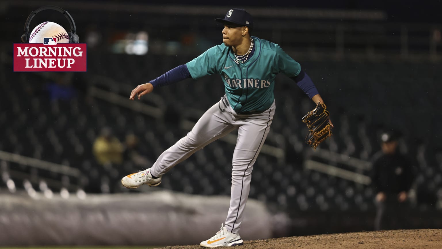 Switch-pitcher takes center stage | Morning Lineup | 03/17/2025 | MLB.com