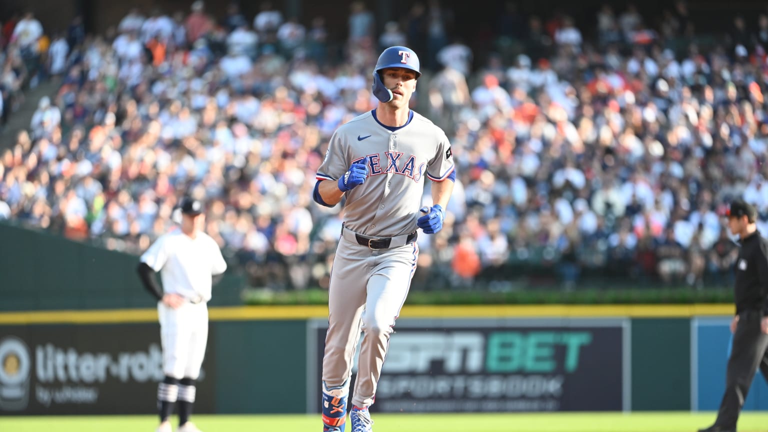 Evan Carter's first homer of 2025 | 05/10/2025 | Texas Rangers