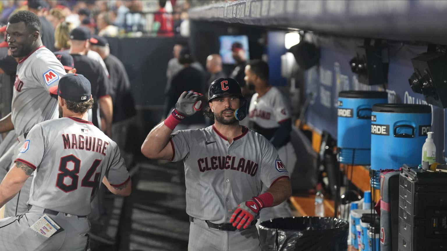 Austin Hedges pega un cuadrangular al izquierdo | 05/09/2025 | Los ...