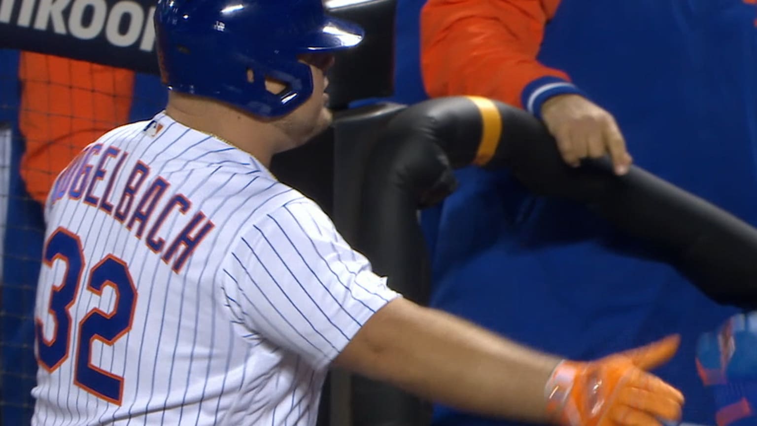 Daniel Vogelbach flies out to right, scoring a run | 10/08/2022 | New ...