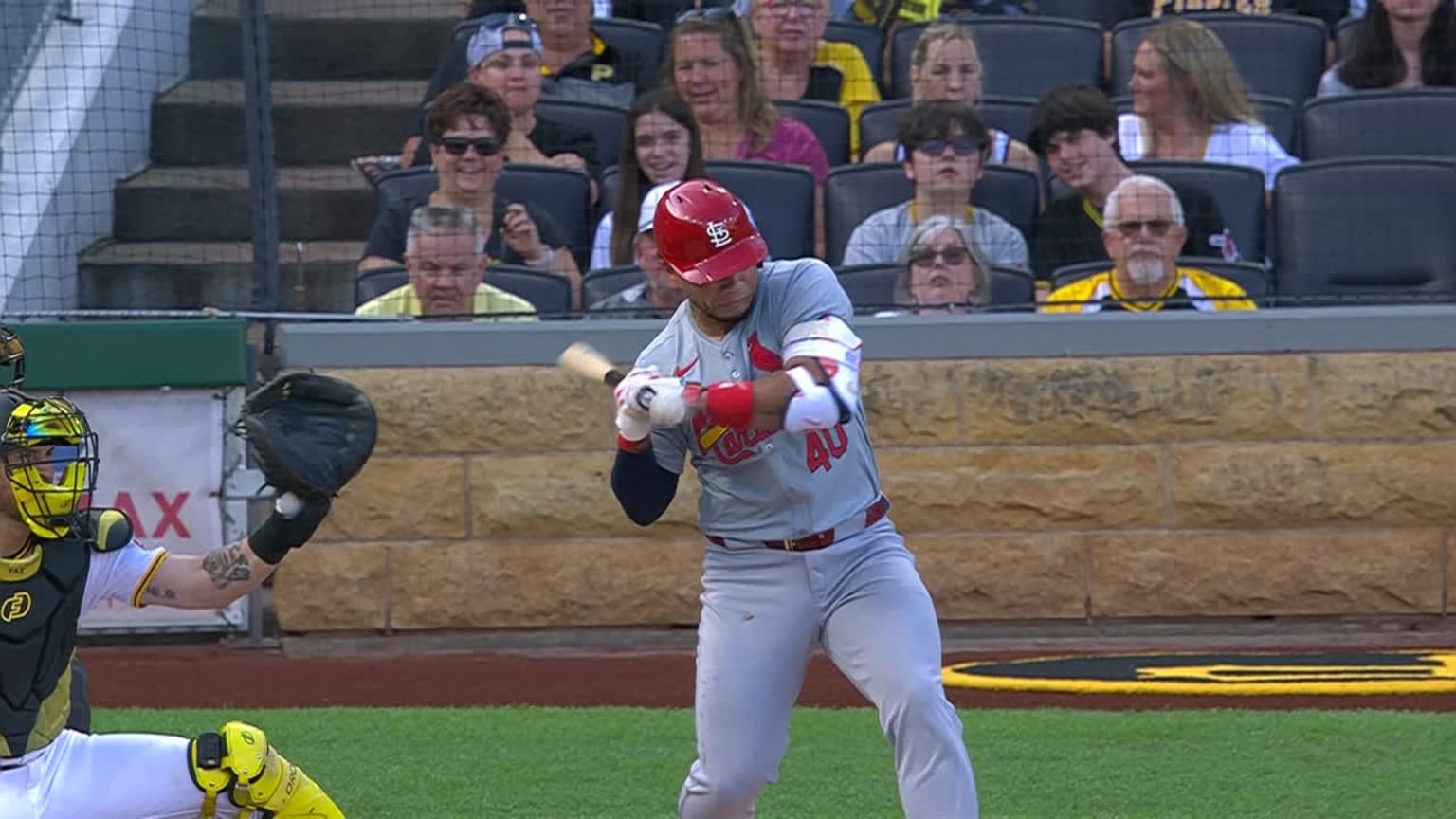 Wilson Contreras' is hit by a pitch after a review | 07/02/2024 | St ...