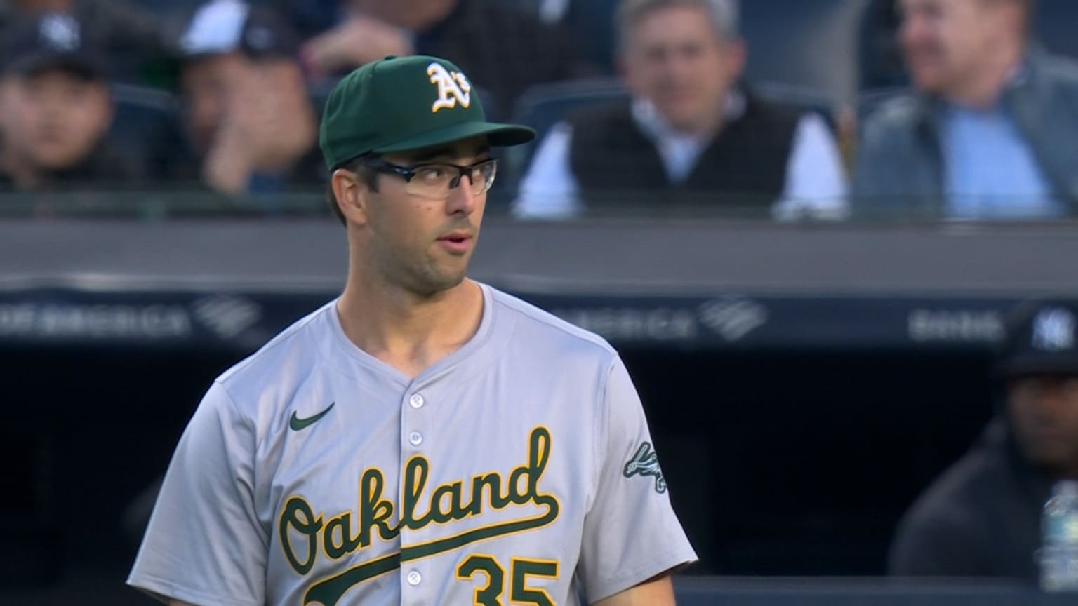 Joe Boyle fans Anthony Volpe | 04/24/2024 | Athletics