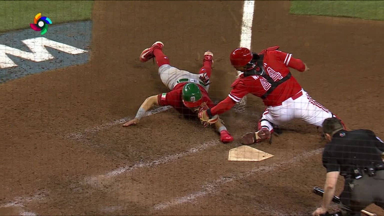 Jared Young makes a strong throw home to save run | 03/15/2023 | MLB.com
