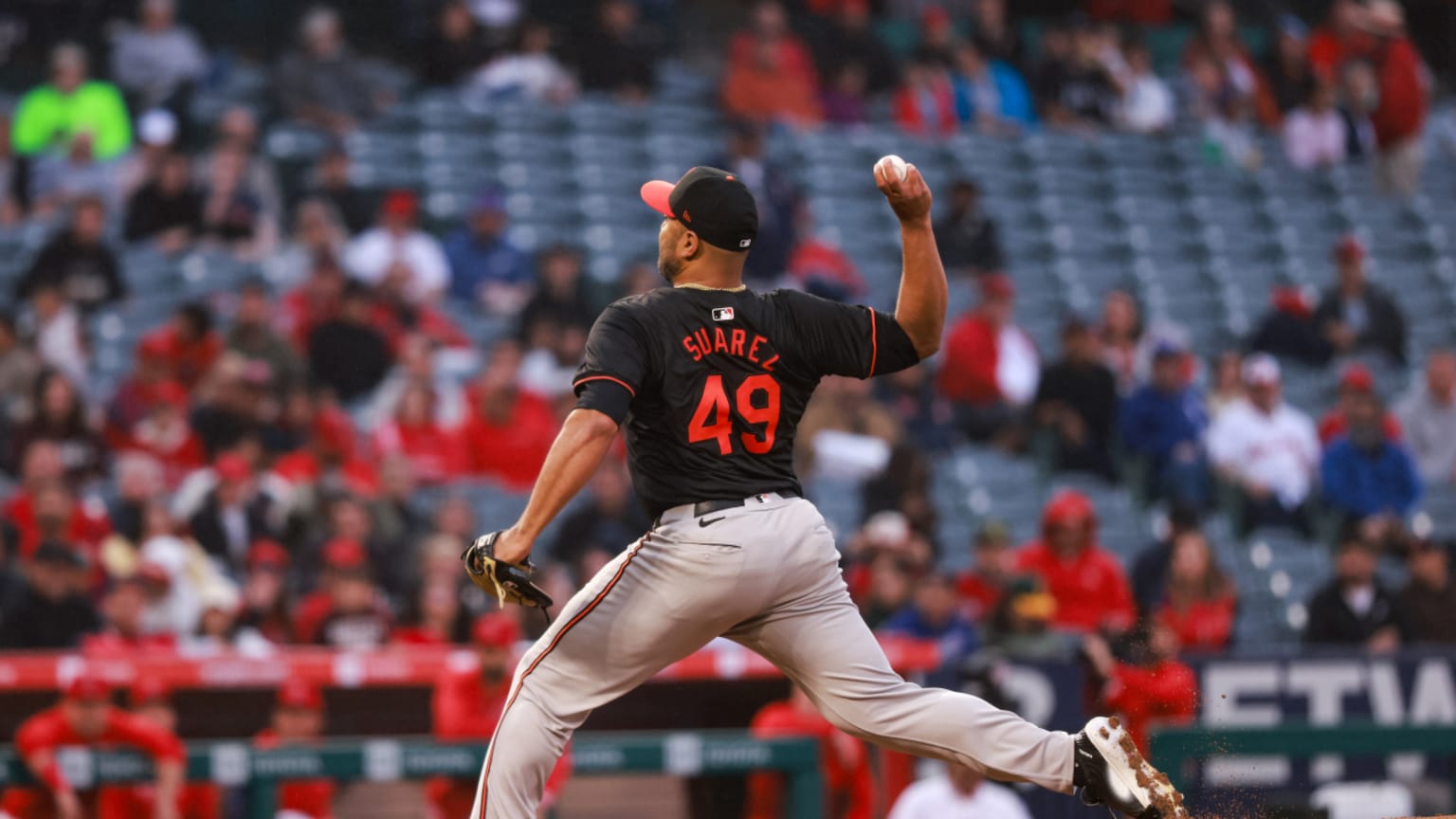 Albert Suárez picks up first win since 2016 | 04/22/2024 | MLB.com