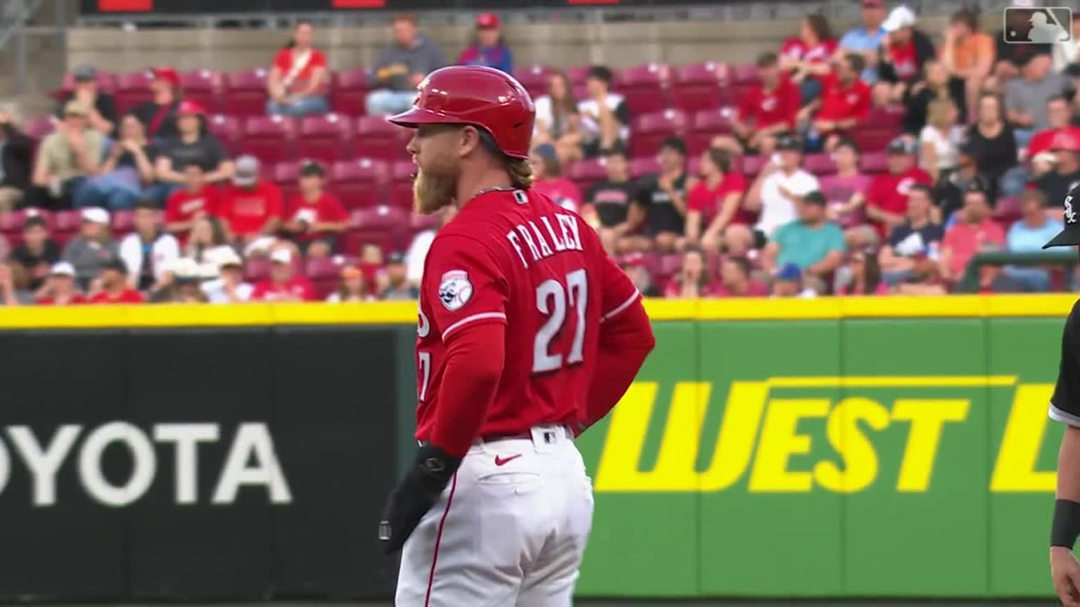 Jake Fraley lines an RBI single to left field | 05/05/2023 | Cincinnati ...