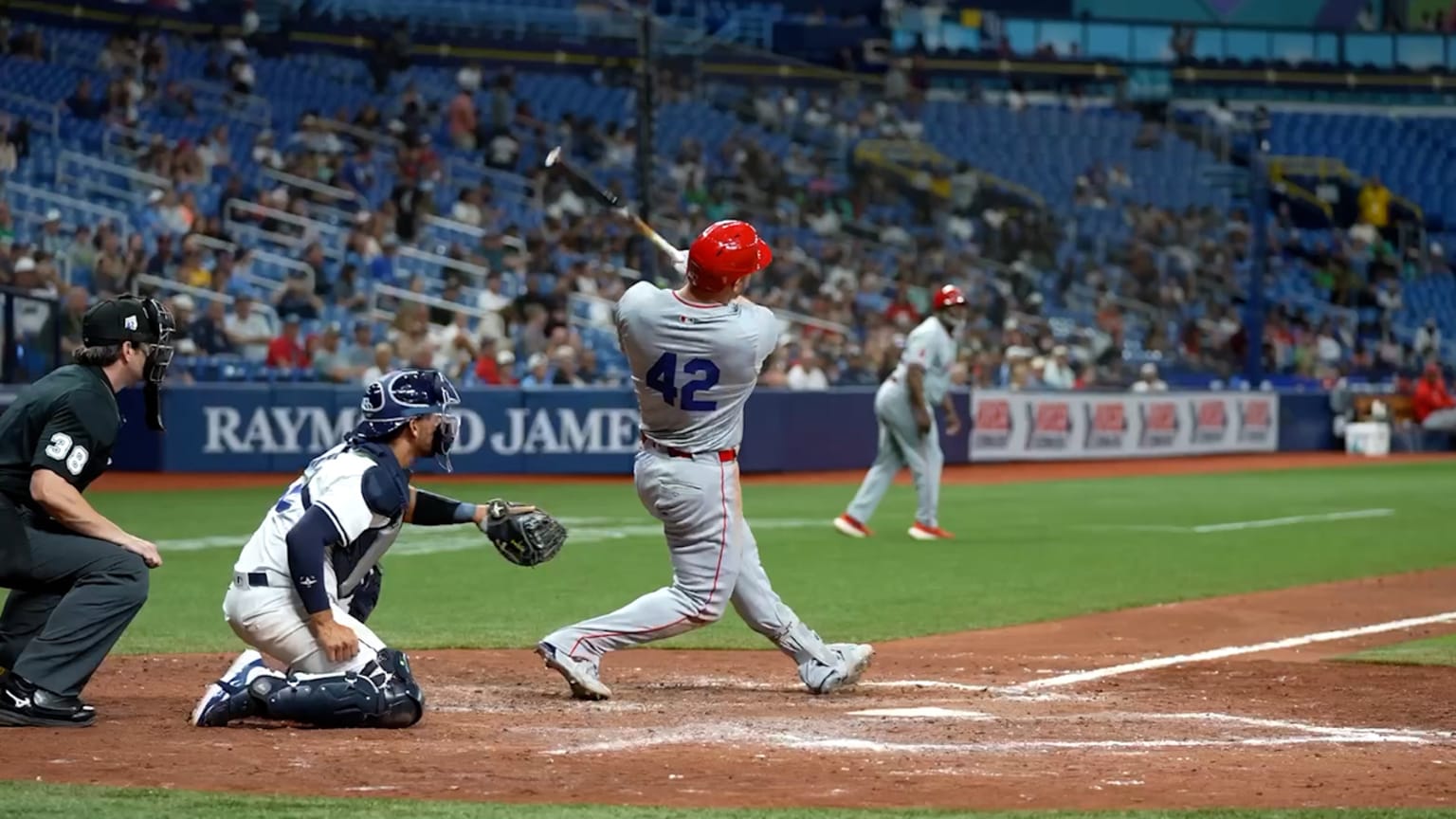 Data Viz: Mike Trout's go-ahead home run | 04/15/2024 | Los Angeles Angels