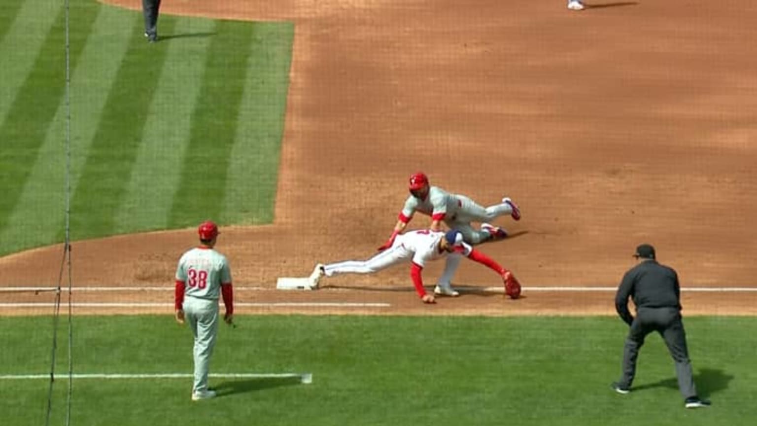 Nationals turn 8-3 double play to retire the side | 04/07/2024 | Washington Nationals