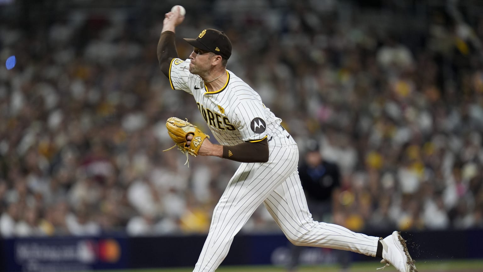 Jason Adam sidesteps trouble in the 8th | 10/01/2024 | San Diego Padres