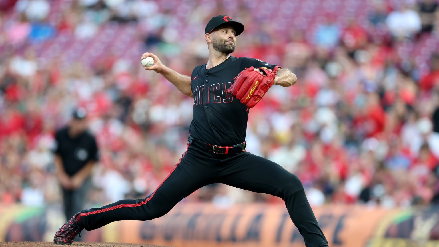 Nick Martinez strikes out five in win | 07/25/2025 | MLB.com