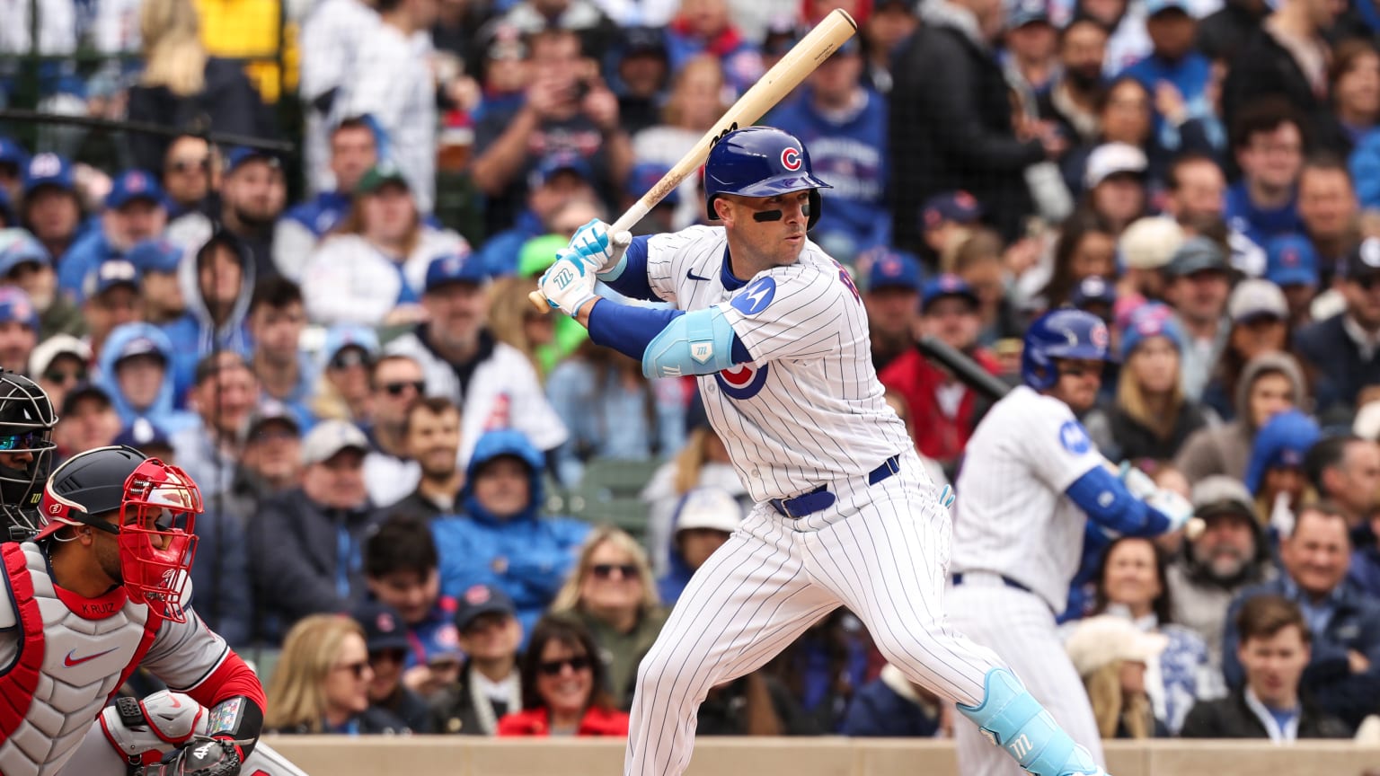 Alex Bregman receives standing ovation in Cubs debut | 03/26/2026 ...
