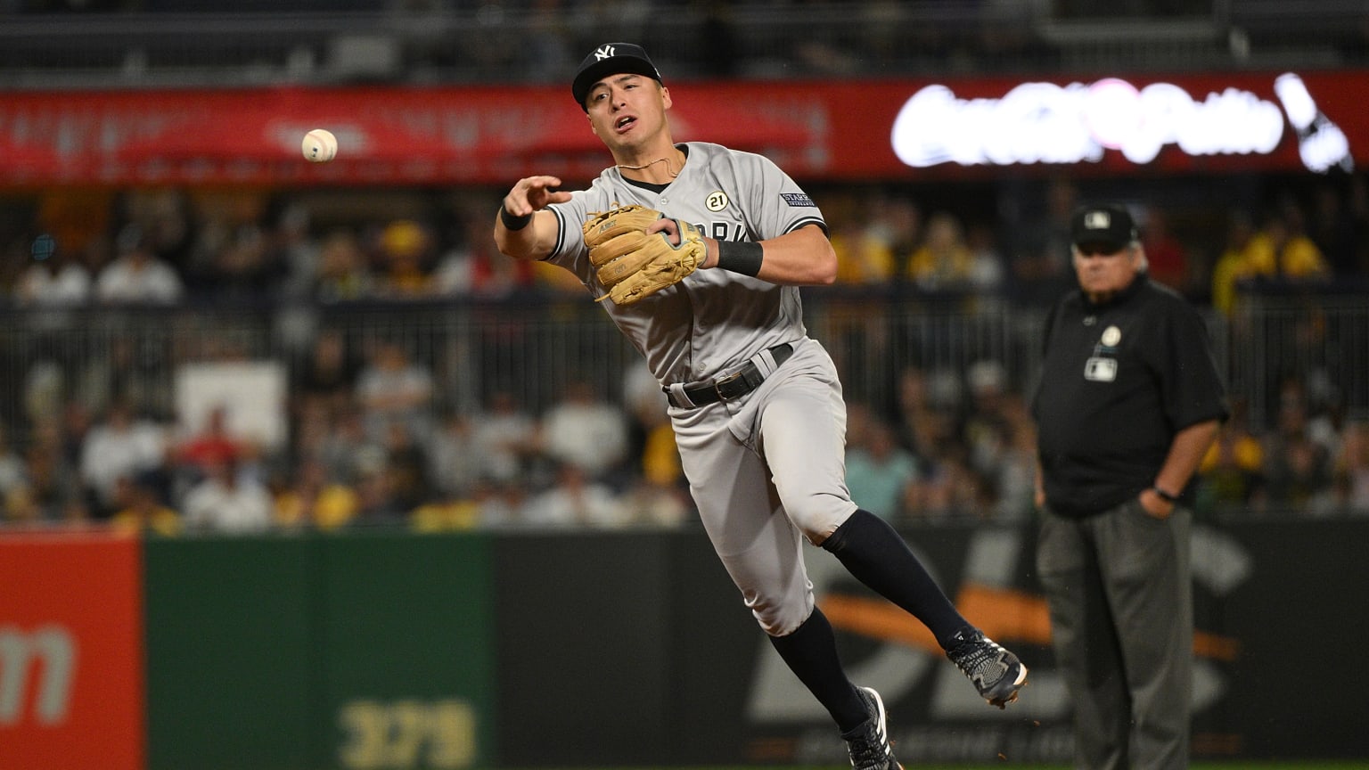 Anthony Volpe talks winning first Gold Glove Award | 11/09/2023 | New York Yankees