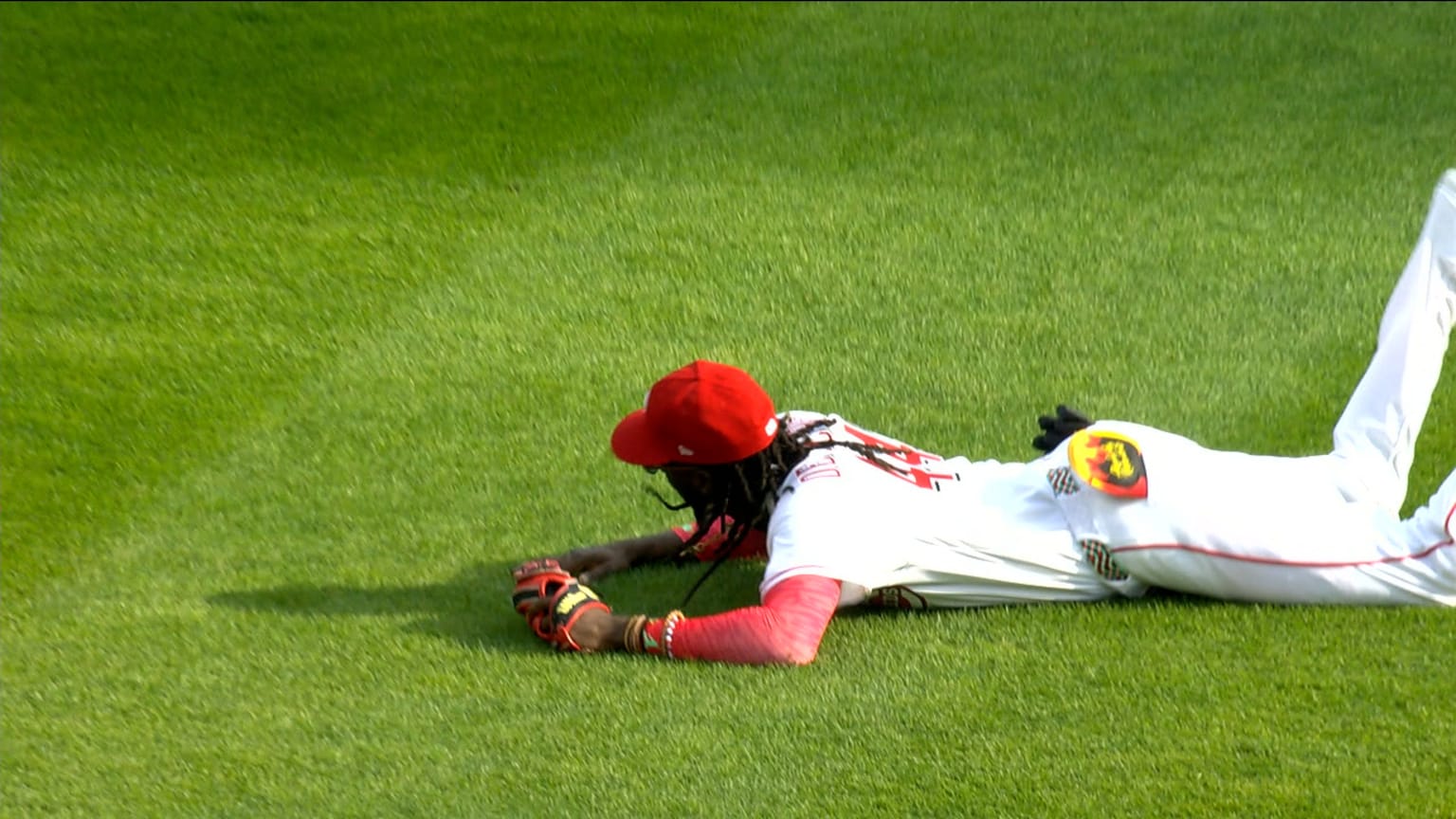 Elly De La Cruz's tenacious catch | 03/26/2026 | MLB.com