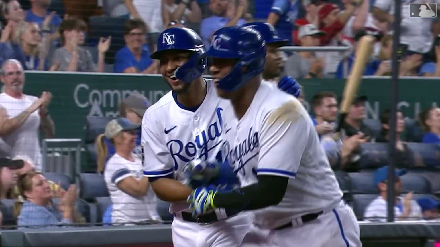 Royals score 8 runs in big bottom of the 6th inning | 05/08/2023 ...