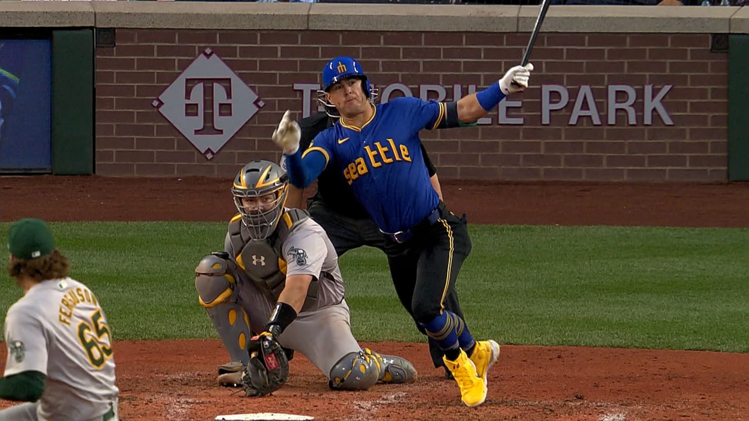 Dylan Moore's two-run single | 05/10/2024 | Seattle Mariners