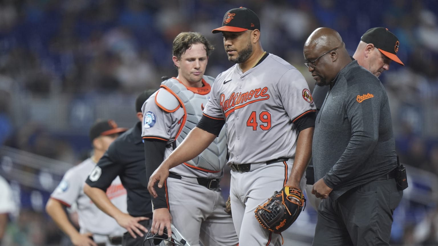 Albert Suárez exits in the 3rd after a comebacker | 07/23/2024 ...