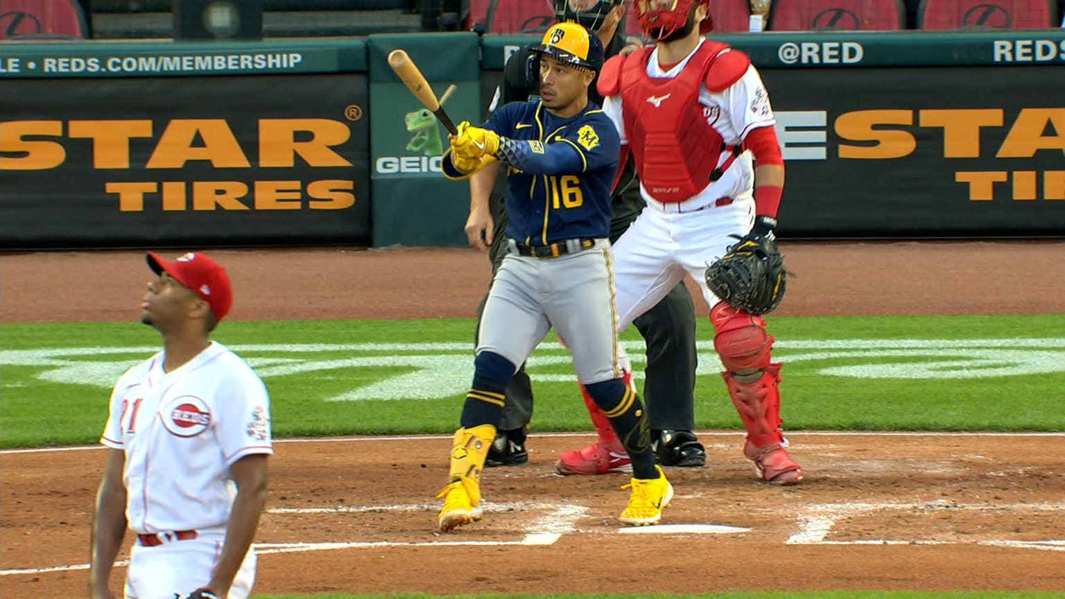 Kolten Wong crushes a two-run home run in the 2nd | 09/22/2022 ...