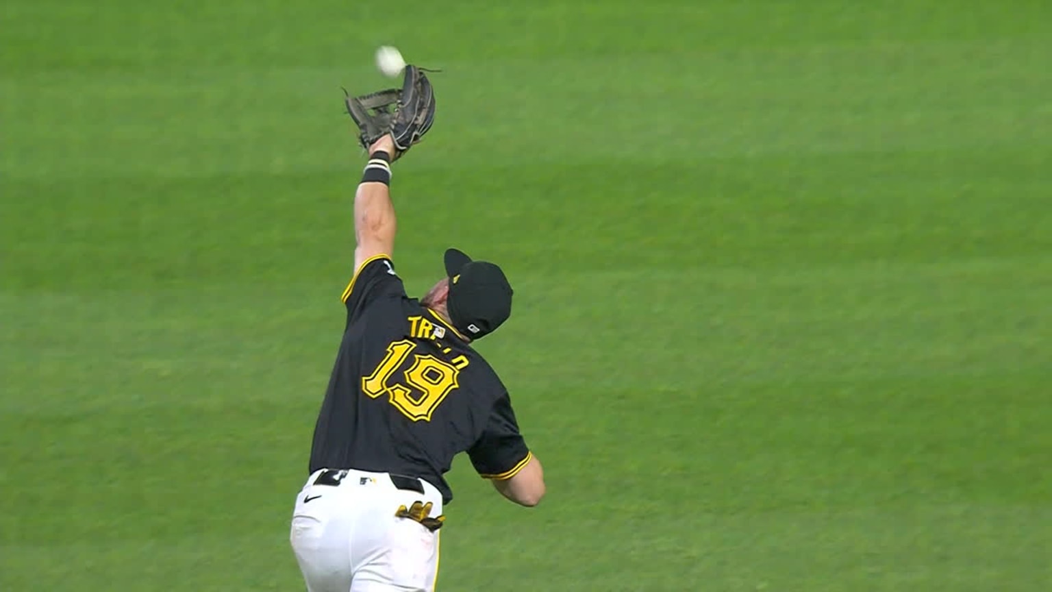 Jared Triolo's running catch | 06/05/2024 | Pittsburgh Pirates